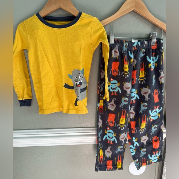 Carter's | Pajamas | Carters Pj Set | Poshmark